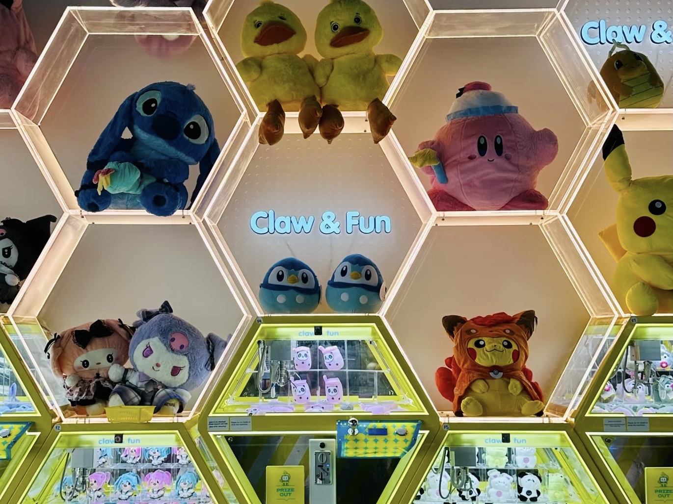 Top-Selling Prizes for Claw Machines All Year Round (2025 Guide) - Bleegame