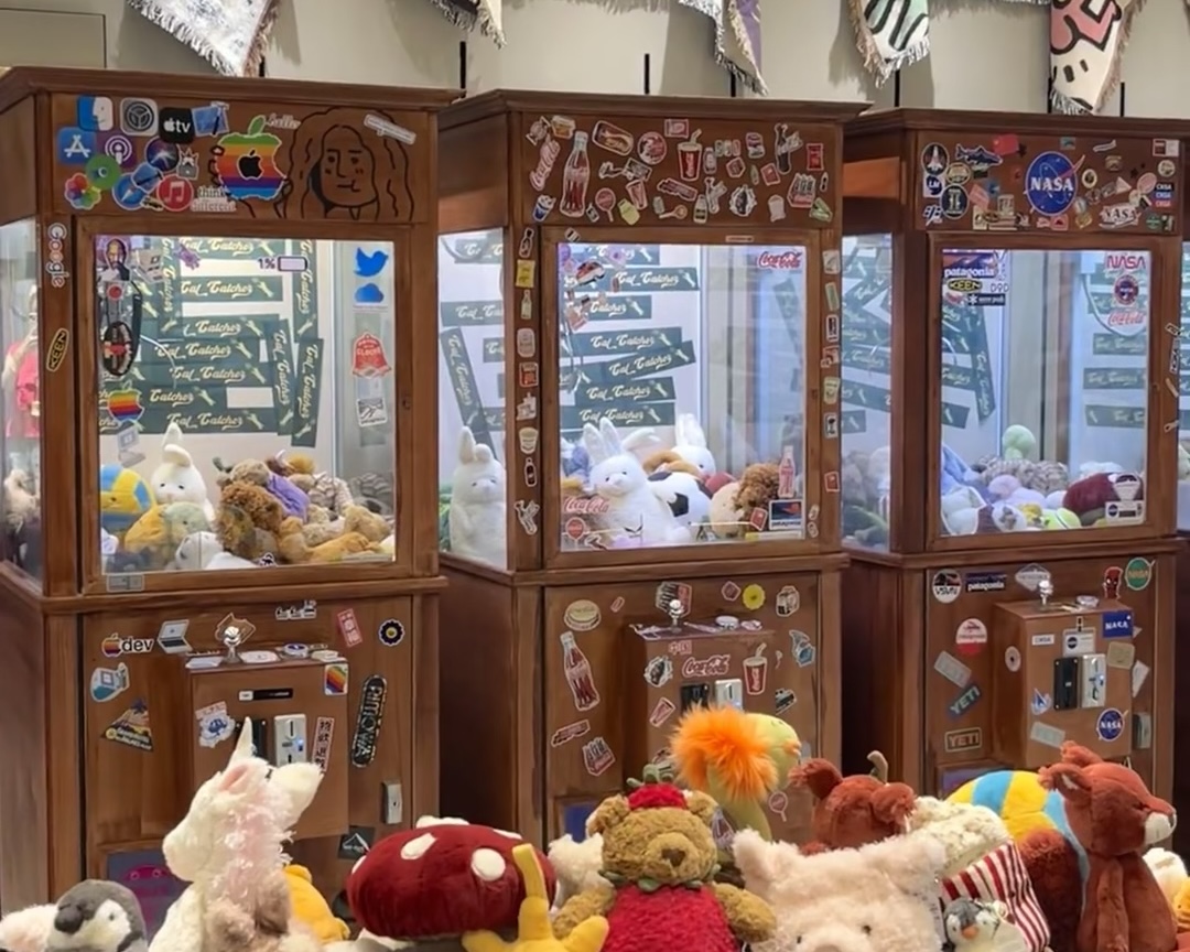 7 Must-Have Claw Machine Features in 2025 (Own the Competition!) - Bleegame